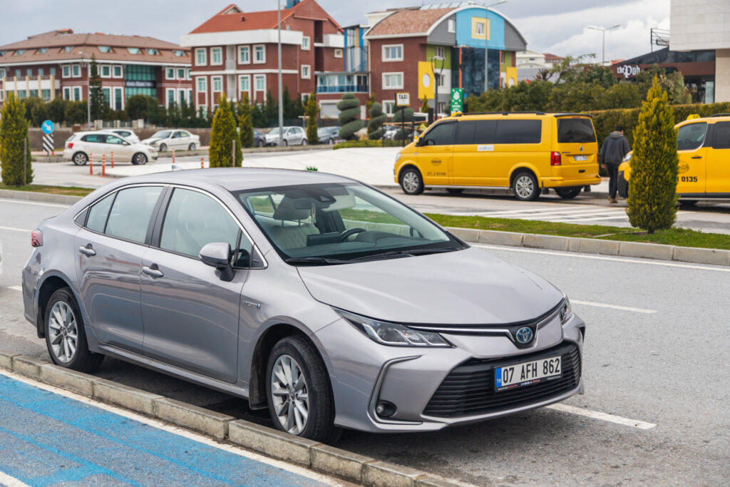 Cars Similar to Toyota Corolla (6 Alternatives in 2022)