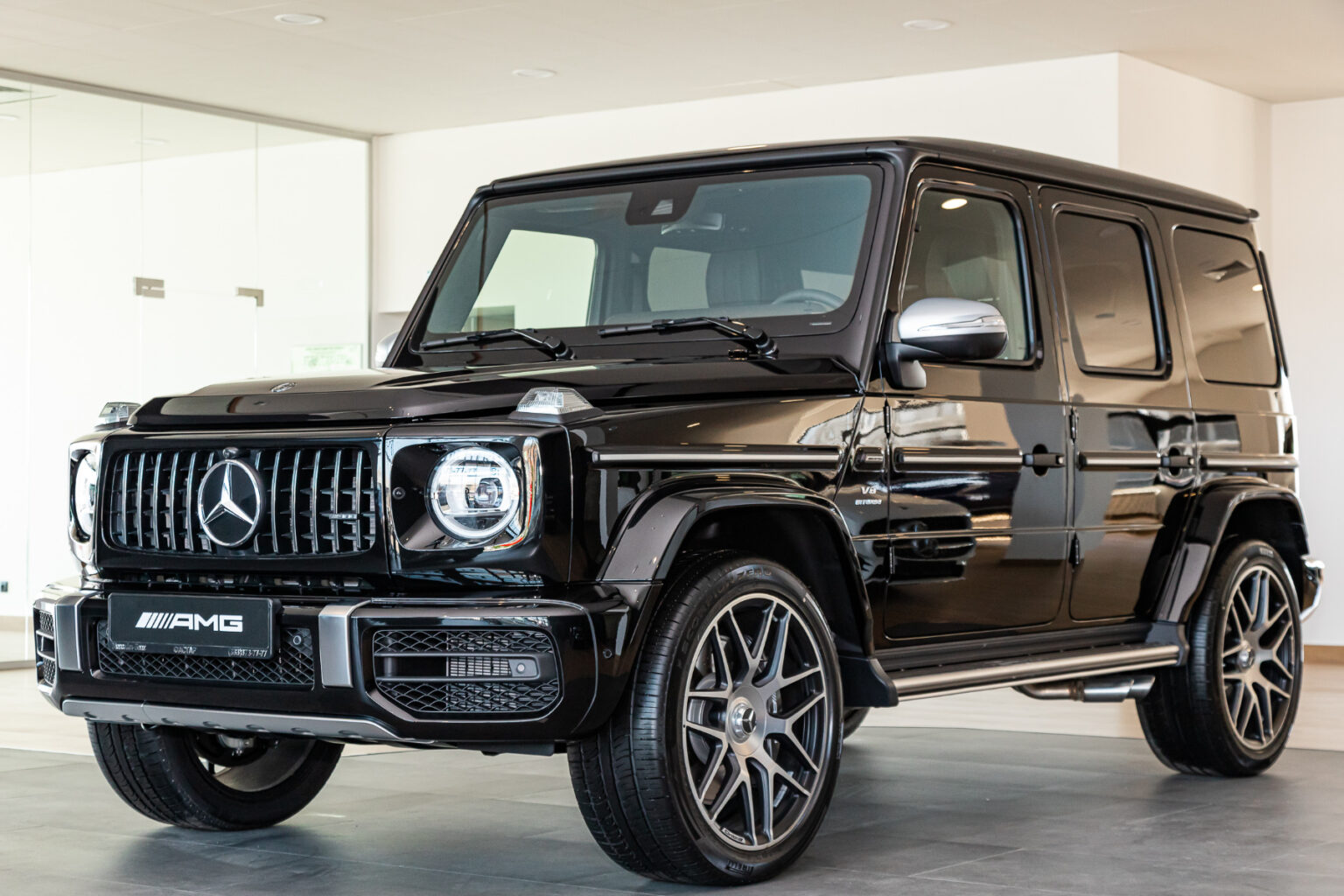 Cars Similar To The Mercedes-Benz G Wagon (5 Alternatives)